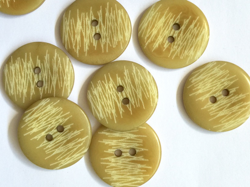 Corozo buttons | tagua | vegetable ivory | TextileGarden