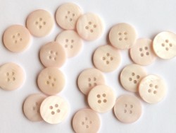 Shell buttons | buttons | TextileGarden