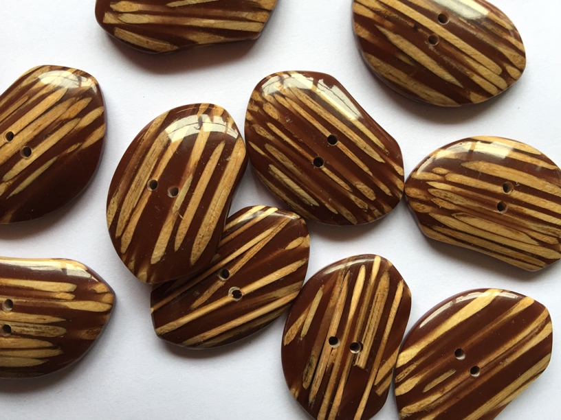 Wooden buttons | bamboo | wood | toggle | TextileGarden