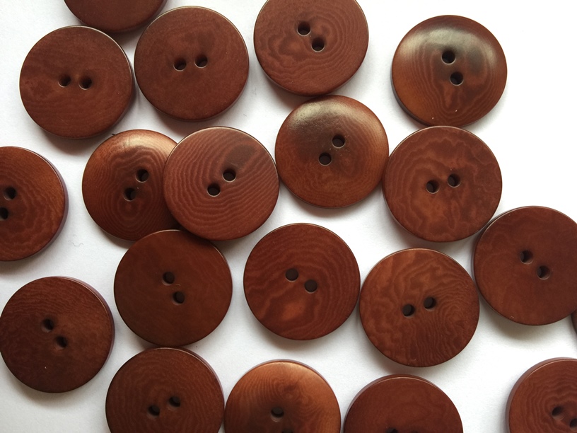 Corozo buttons | tagua | vegetable ivory | TextileGarden