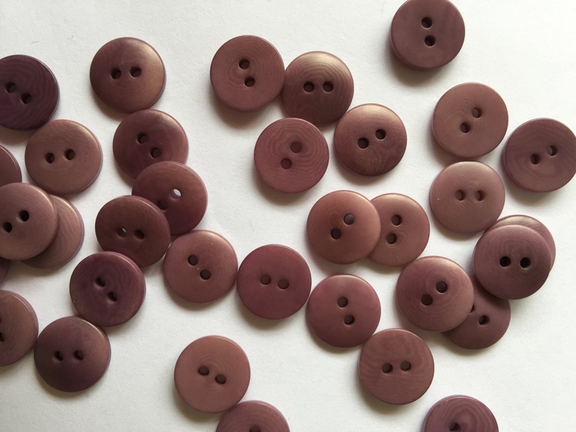 Corozo buttons | tagua | vegetable ivory | TextileGarden