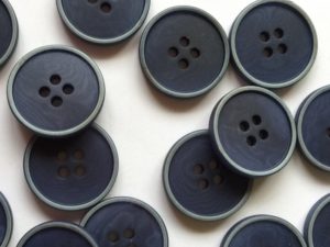 Corozo buttons | tagua | vegetable ivory | TextileGarden