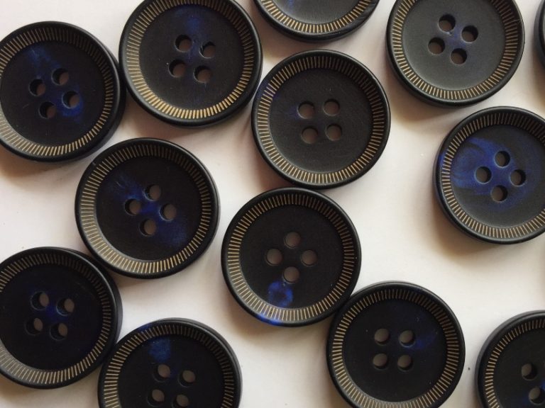 Horn & bone buttons | TextileGarden
