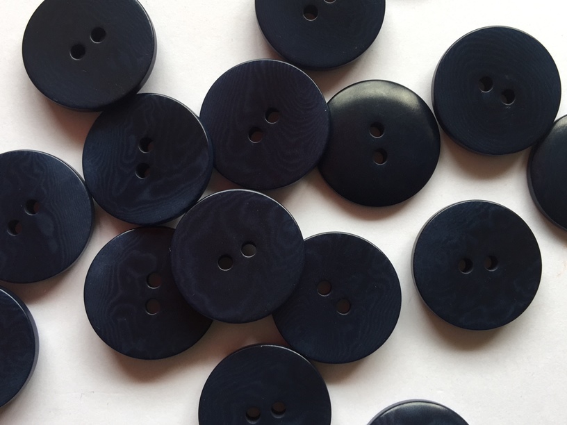 Corozo buttons | tagua | vegetable ivory | TextileGarden