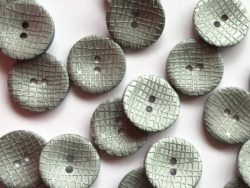 Shell buttons | buttons | TextileGarden