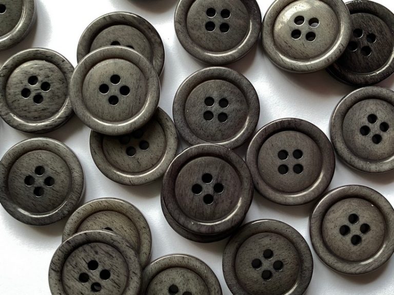 Horn & bone buttons | TextileGarden