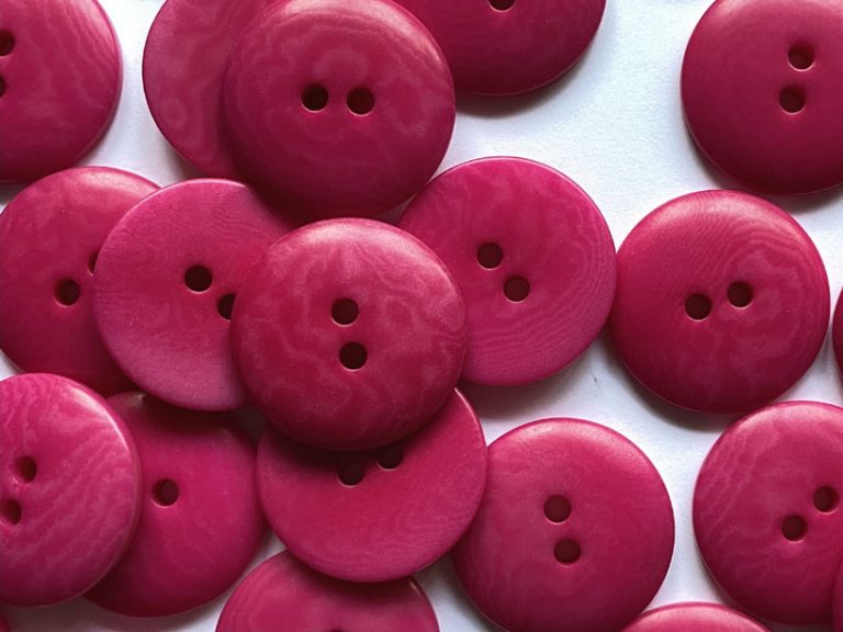 Corozo buttons | tagua | vegetable ivory | TextileGarden