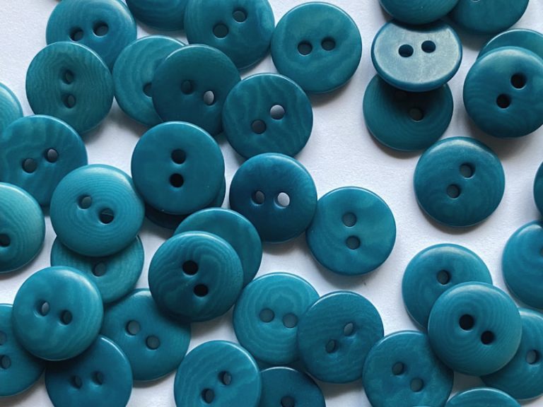 Corozo buttons | tagua | vegetable ivory | TextileGarden