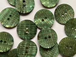 Shell buttons | buttons | TextileGarden