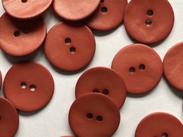 Shell buttons | buttons | TextileGarden