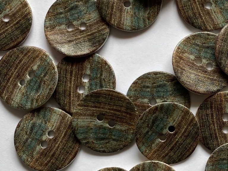Shell buttons | buttons | TextileGarden