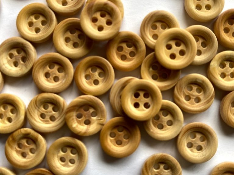 Wooden buttons | bamboo | wood | toggle | TextileGarden