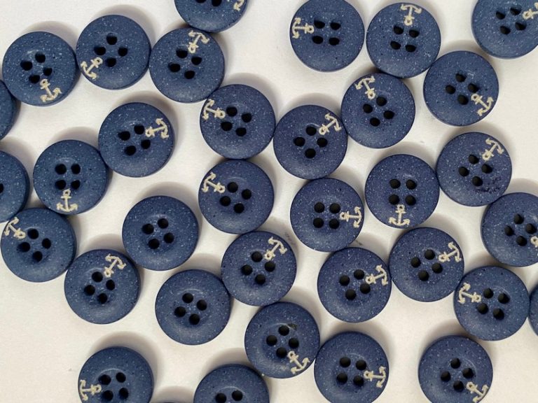 Buttons | polyester buttons | toggle | TextileGarden