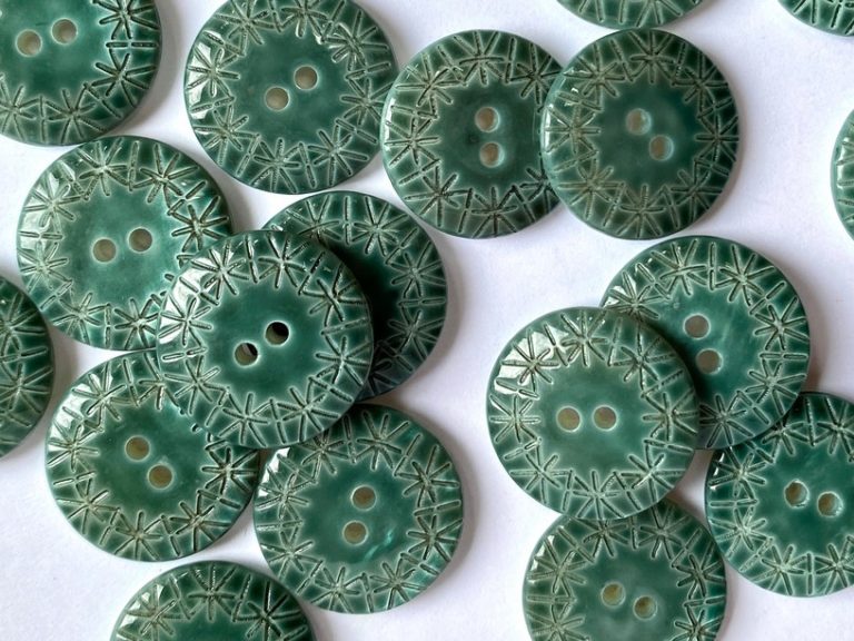 Shell buttons | buttons | TextileGarden