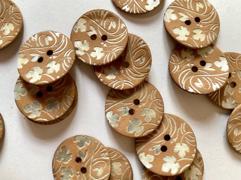 Shell buttons | buttons | TextileGarden