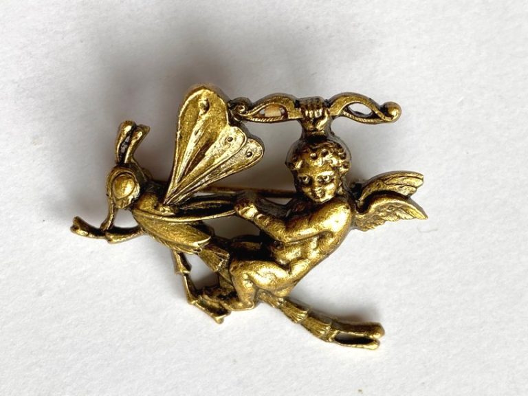 Brooches & pins - TextileGarden