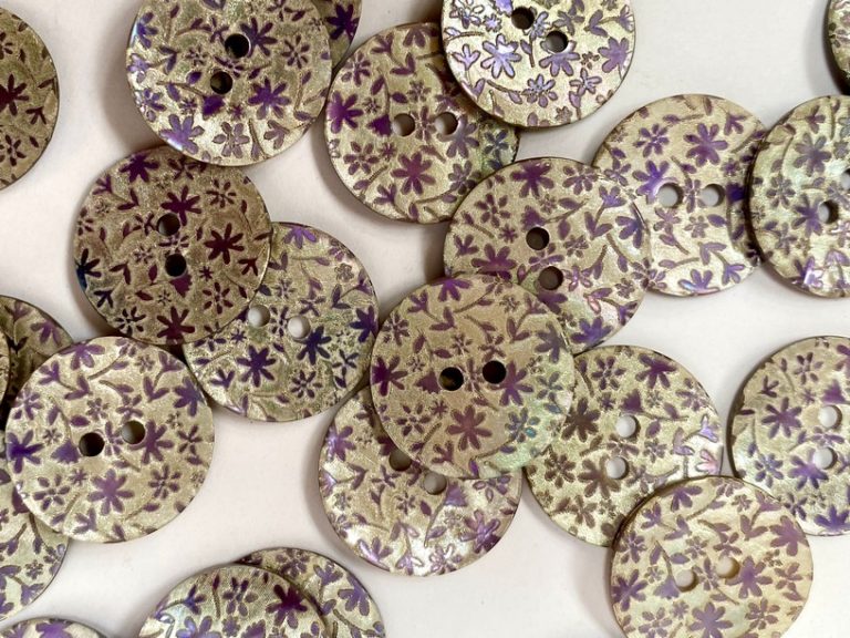 Shell buttons | buttons | TextileGarden