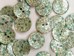 Shell buttons | buttons | TextileGarden