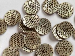 Shell buttons | buttons | TextileGarden