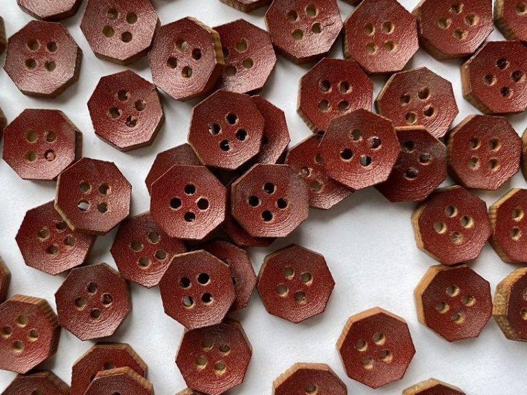 Wooden buttons | bamboo | wood | toggle | TextileGarden