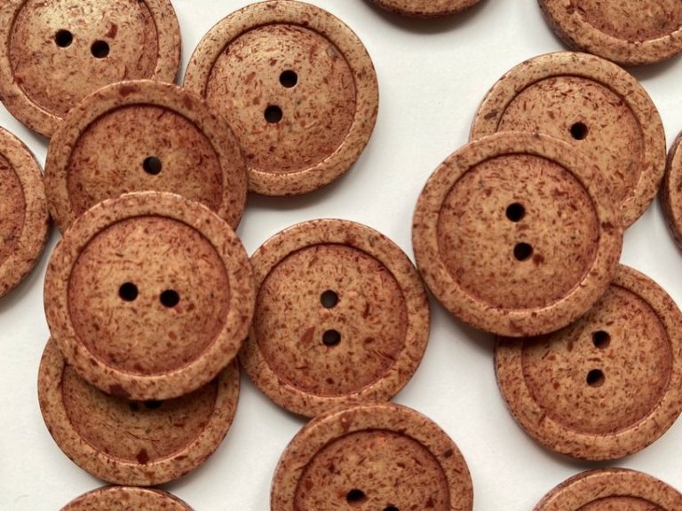 Buttons | polyester buttons | toggle | TextileGarden