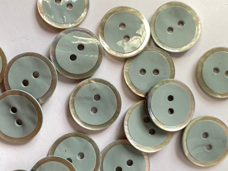 Shell buttons | buttons | TextileGarden