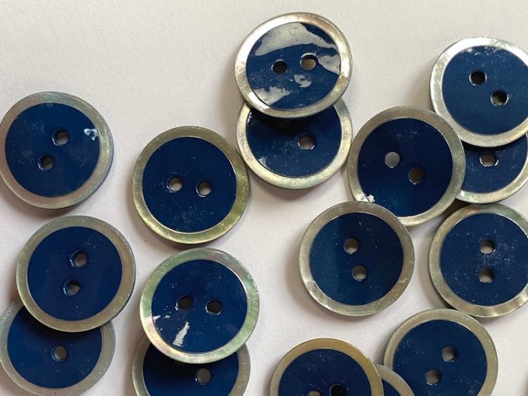 Shell buttons | buttons | TextileGarden