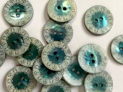 Shell buttons | buttons | TextileGarden