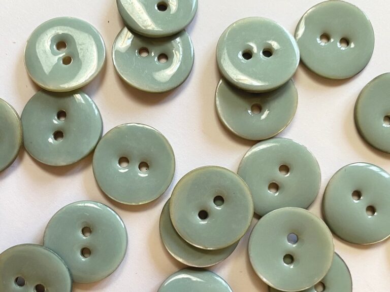 Shell buttons | buttons | TextileGarden